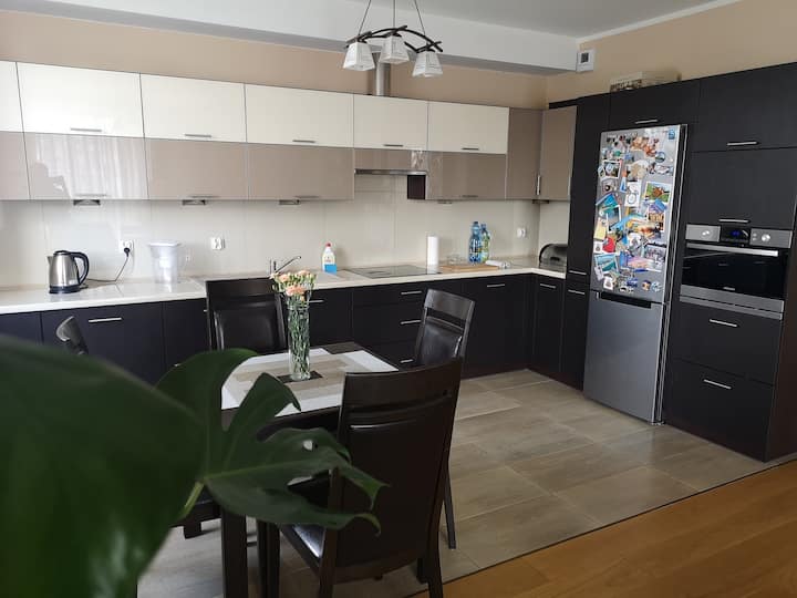 Przestronny Apartament Metro Bielany & Parking - Varsovia