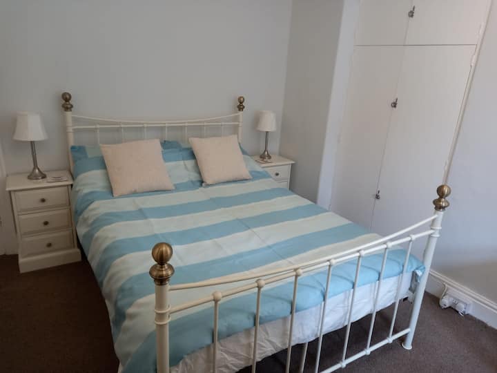 Friendly Family Rooms By The Sea 2 - Double - Scarborough