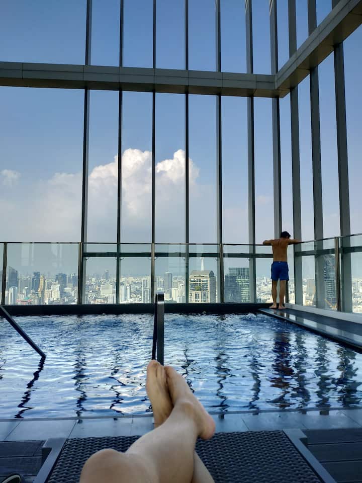 Rooftop Pool Gym Luxury Cozy Studio@ Btsphromphong - Bangkok