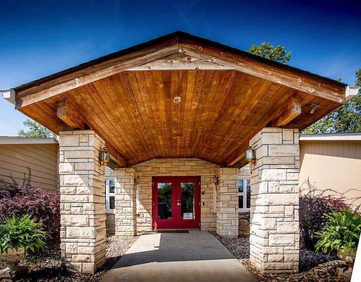 25 Acres Of Serene Lodging In The Country W/ Lake - Two Rivers State Recreation Area, Waterloo