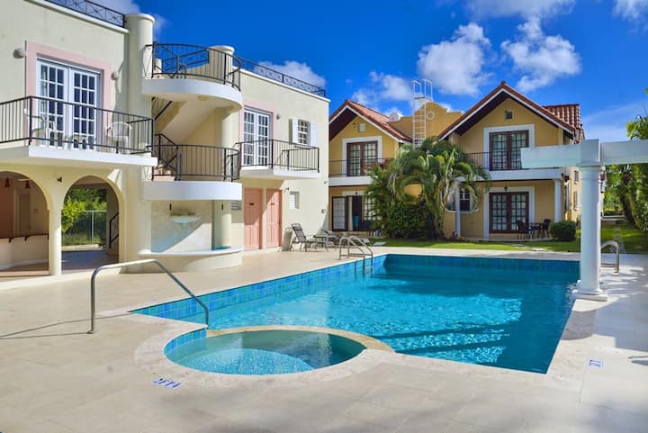 Lovely One Bedroom Ground Floor Apartment With Swimming Pool And Gardens - Bridgetown