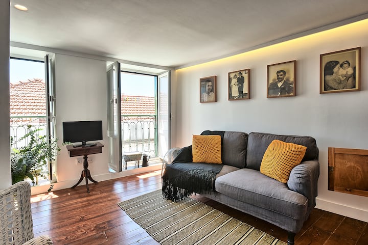 Stay Like A Local In Alfama, Lisbon: Fernando Home - Lisbon