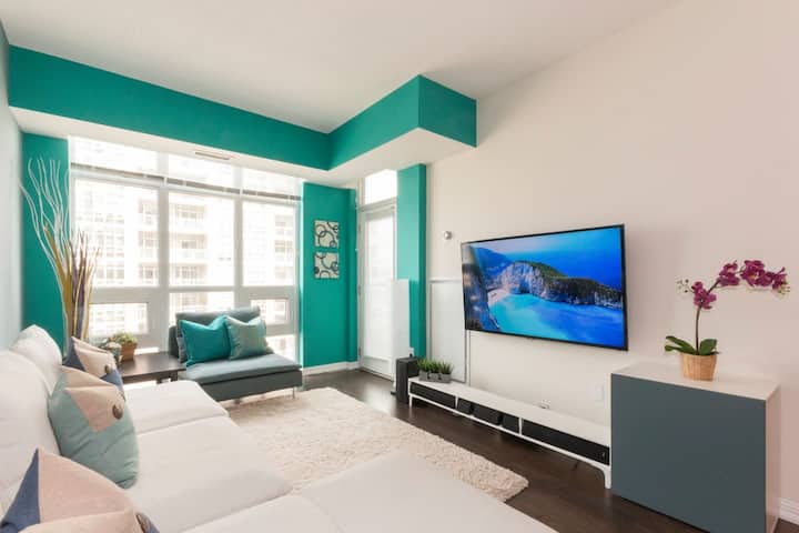 In Style Local Living 2br In Liberty Village - Toronto
