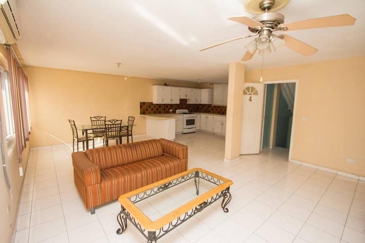 Nice Apartment With Security Guard - Puerto Príncipe