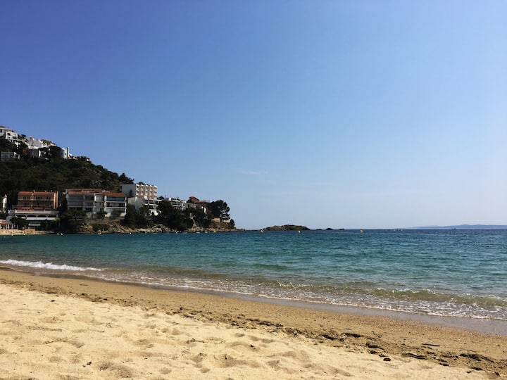 Plage 100m, Terrasse, Climatisé - Roses