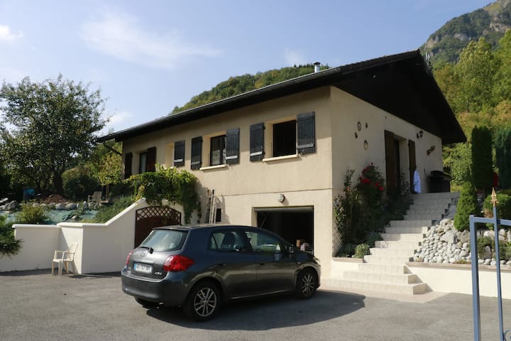 Petite Maison Au Calme - Bonneville