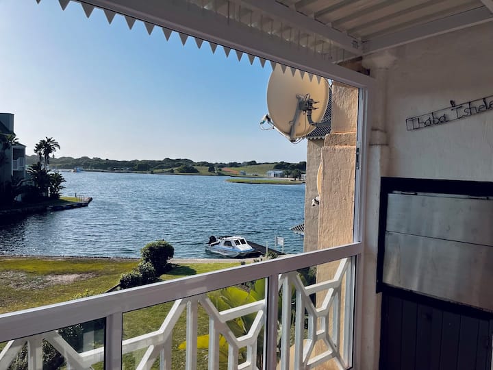 Jeffreys Bay | Casa-g | Free Night Special ! - Jeffreys Bay