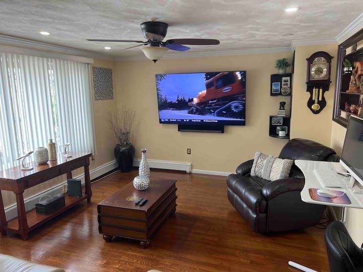 Luxury Urban Community Apartment - Revere, MA