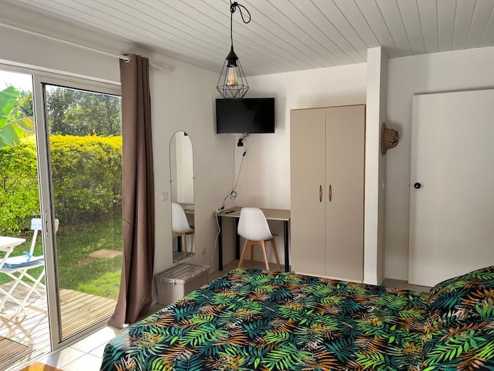 Chambre Fetia (Room) Pool & Lagon Cook Bay Moorea - French Polynesia