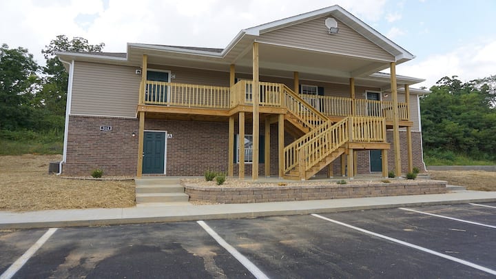 Fully Furnished 2 Bed 2 Bath Apartment Unit B - Rolla, MO