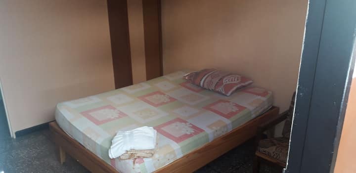 Samuels Bed And Breakfast. In Heart Of The City. - Port of Spain