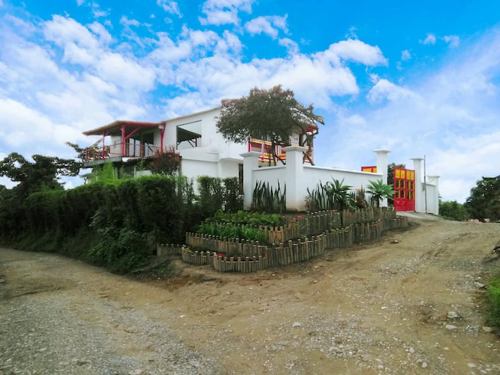 Hermosas Casa Finca En El Eje Cafetero - Filandia