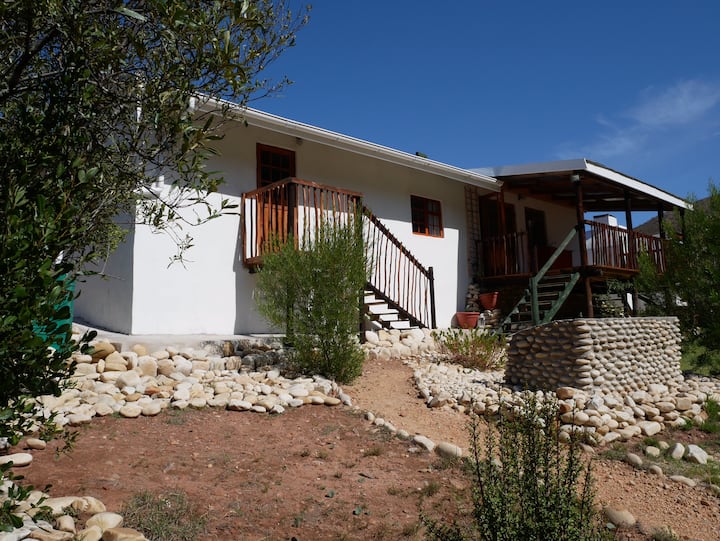 Sheena Cottage - Unique African Experience - Joubertina