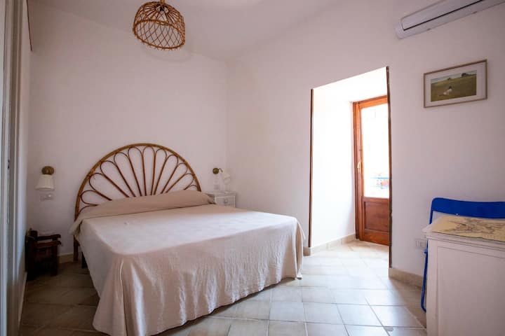 Camera Matrimoniale In B&b Nel Centro Storico - Palinuro