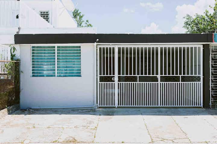 Hidden Gem! Insta-worthy- Entire House  3/1 - Puerto Rico