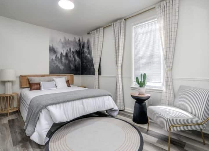 Modern Zen Farmhouse Will Relax And Rejuvenate You - Bloomfield Hills, MI