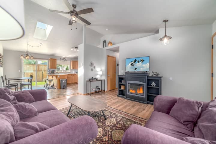 Close To Hospital, Gateway Mall, Uo & I-5 - Springfield, OR
