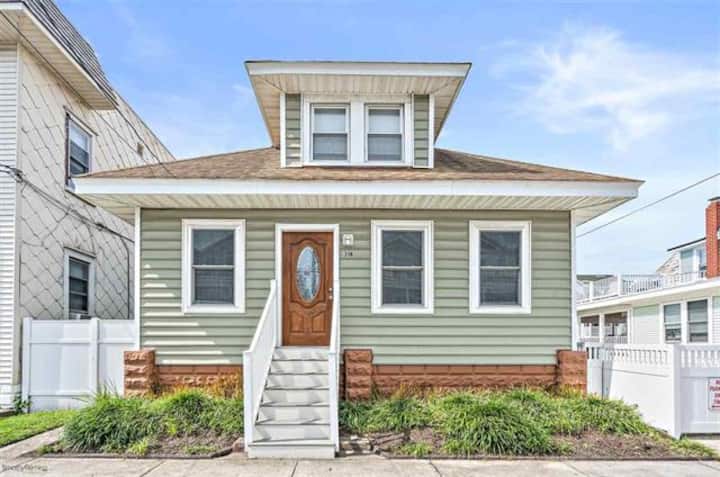 Wildwood Beach House For The Whole Family! - Wildwood, NJ