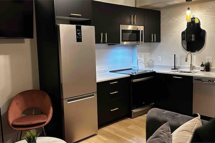 Cozy Apt In Central Halifax With Private Entrance - Halifax Regional Municipality