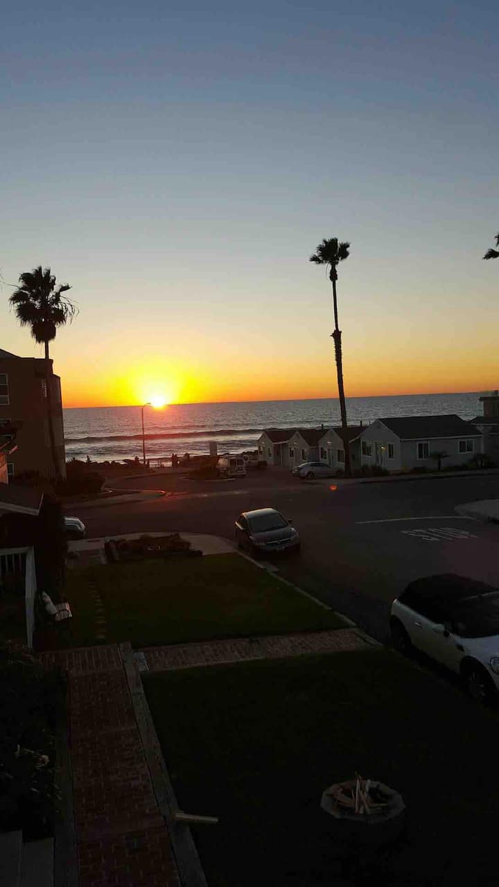 Lovely 1 Bedroom Apartment W/ Ocean View - Oceanside, CA