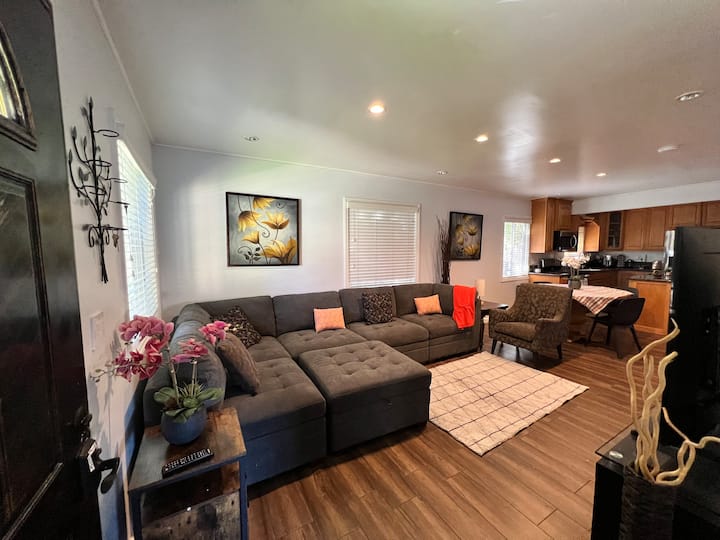 House 2bd1b - Santa Monica, CA
