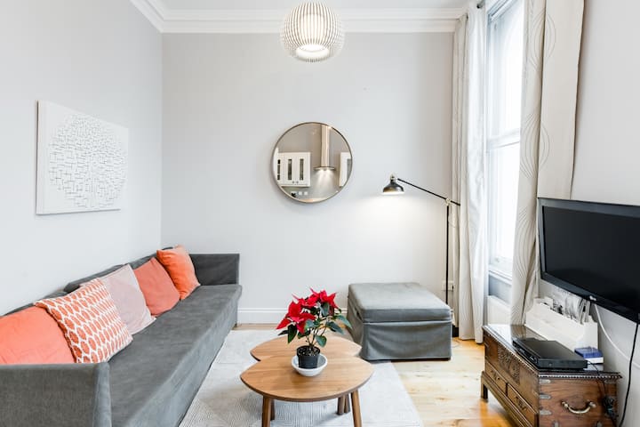 Discover Chelsea From A Radiant Apartment - Earls Court