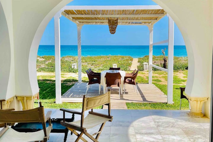 Kélibia Beach Dar Magdoline les pieds dans l'eau - Villas à louer à ...