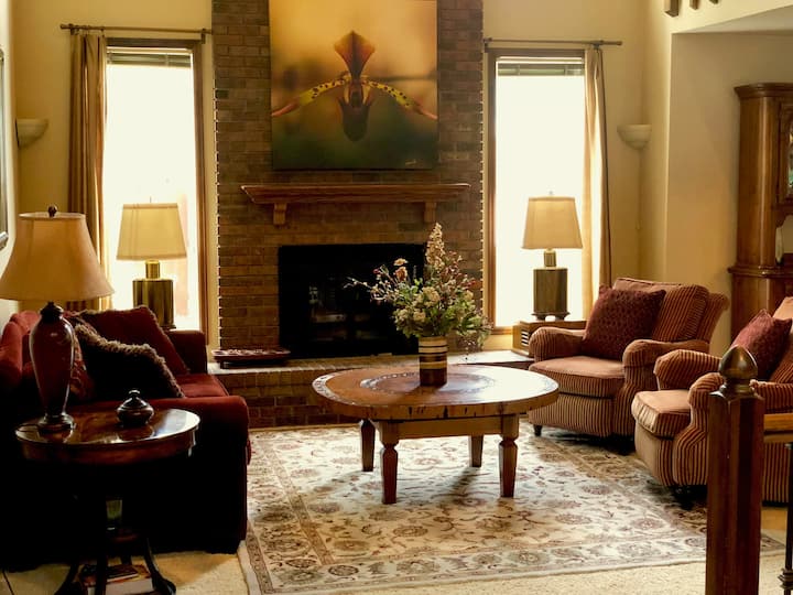 Blue Haven Room At The Red Door Inn - Grand Junction, CO