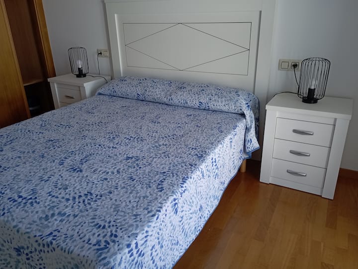 Un Piso En Muxia Con Vistas Y Ascensor (5pax)3f - Muxía
