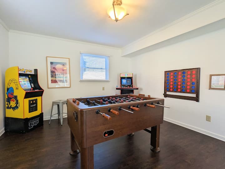 Spacious Home With Game Room By Unc Charlotte - Harrisburg, NC