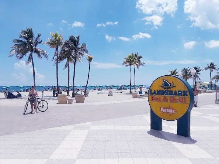 Beautiful 1br Condo ❤️  6 Min. Walk To Beach ☀🌴 - Hollywood, FL