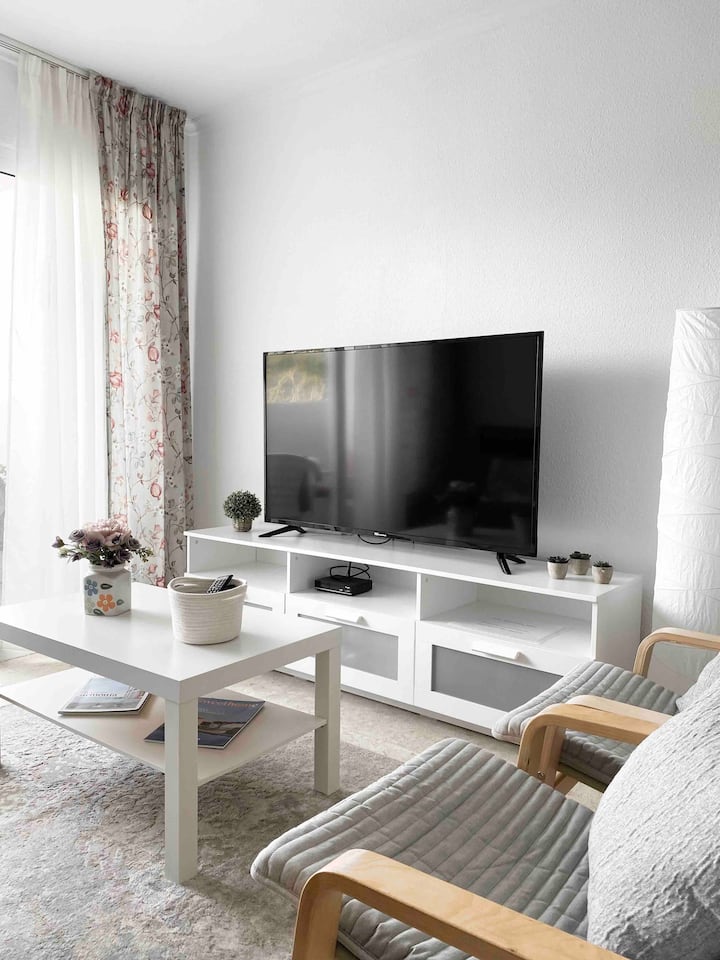 Alborán, Apartament For 2 Or 3 Guests. - Torremolinos