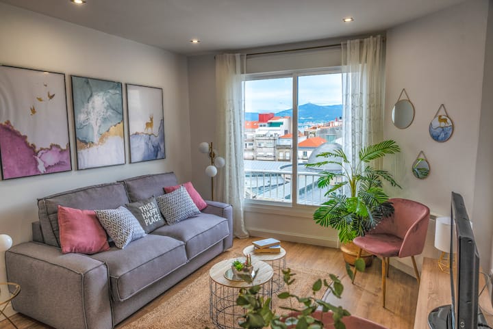 Piso En Pleno Centro De Vigo. Con Garaje. - Vigo