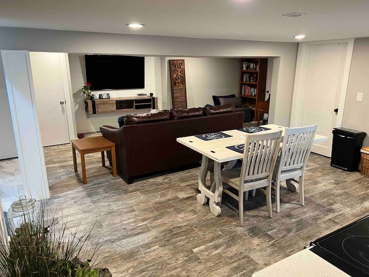 Farmstyle 2 Bedroom Apartment Near 3m Headquarters - Woodbury, MN