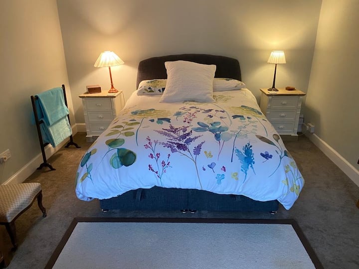 2x King Bedrooms, Private Living Room & Bathroom - Callander