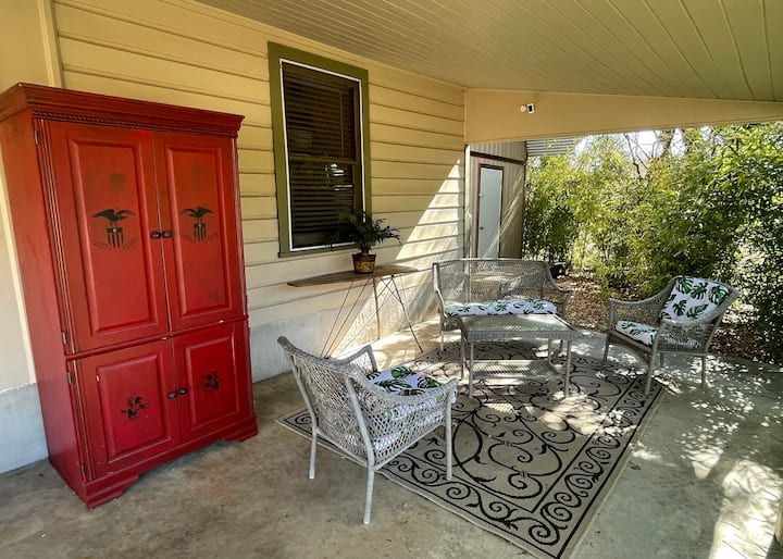 A 1940’s Family Guest House, 1 Acre, Fenced, Gated - Kerrville, TX