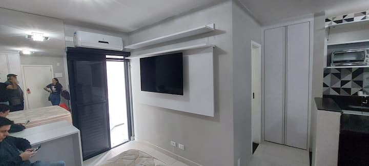 Flat Completo à 300m Da Praia. - Santos