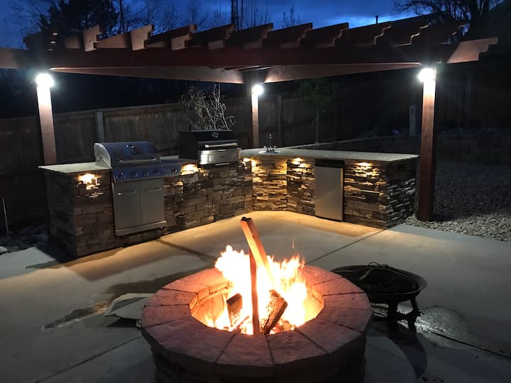 Southwest Denver Luxury Home Near Manor House - Lakewood, CO
