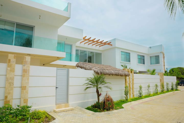Casa Resort Junto A La Playa: Lujo Y Comodidad - Punta Blanca