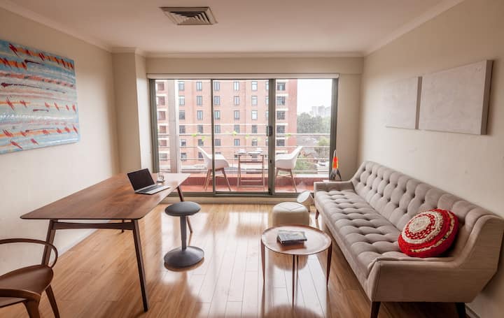 Top Spot : Studio + Swimming Pool On King Street - Camperdown