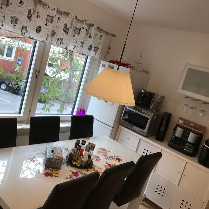 Easy Access To Stockholm City Centre - Solna