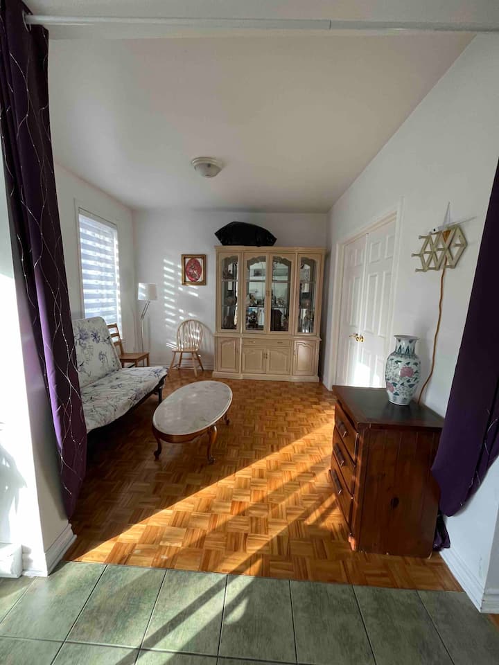 Private Room In 3 Bedroom W. Kitchen Wifi Garden - Lasalle