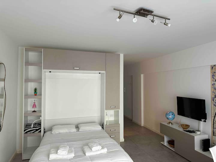 Moderno Y Calido Departamento - Buenos Aires