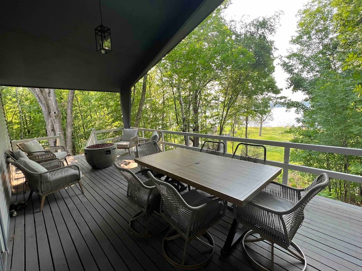 Lakefront 3br/2ba. Hot Tub, Huge Lot, Near Trails - Windemere Township