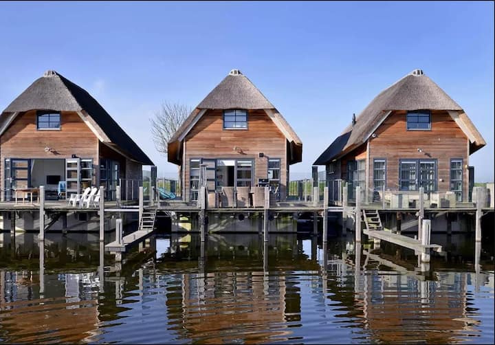 Watervilla In The Marina - Steenbergen