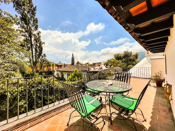 A6 City Center Free Parking Volcano View 4 Guest - Antigua Guatemala
