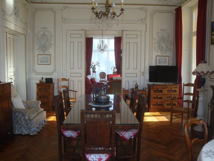 Clefs Du Bonheur: "Studio Roses" - Château-Gontier