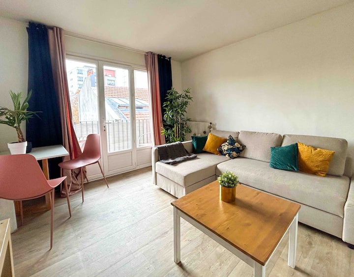 Big Studio Near Metro Station - Montreuil