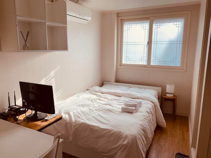 [Sunny & Cosy Place]@ Hongdae & Yeonnamdong - Seoul