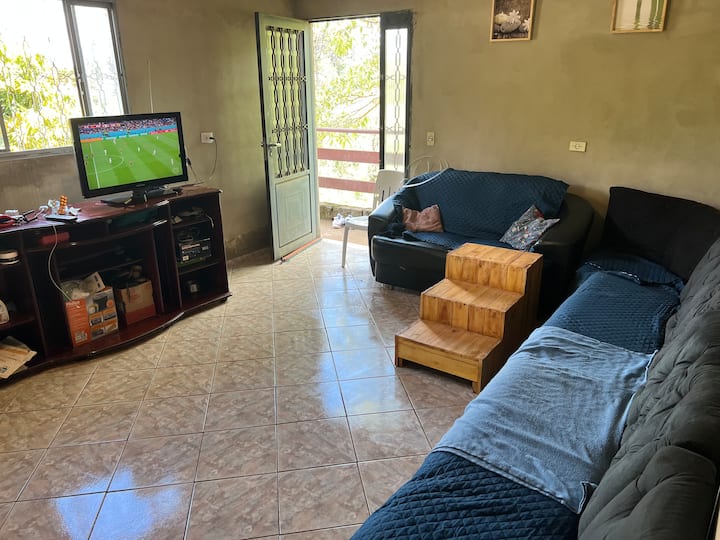 Casa De Campo Com Amplo Espaço Em Meio à Natureza - Itapevi